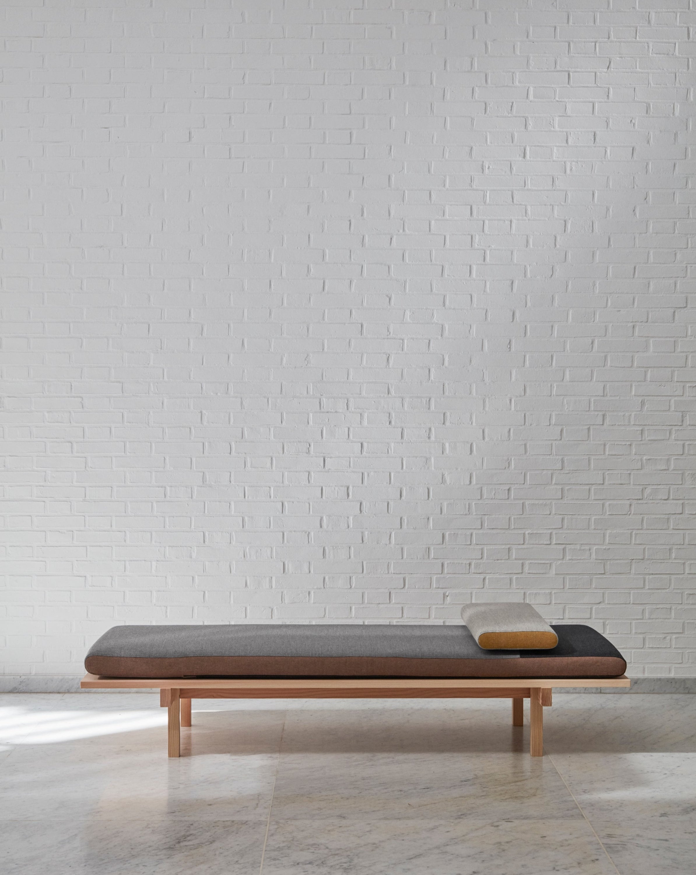 Reykjavik Daybed Re-Wool | Fritz Hansen – Oski and Lottie