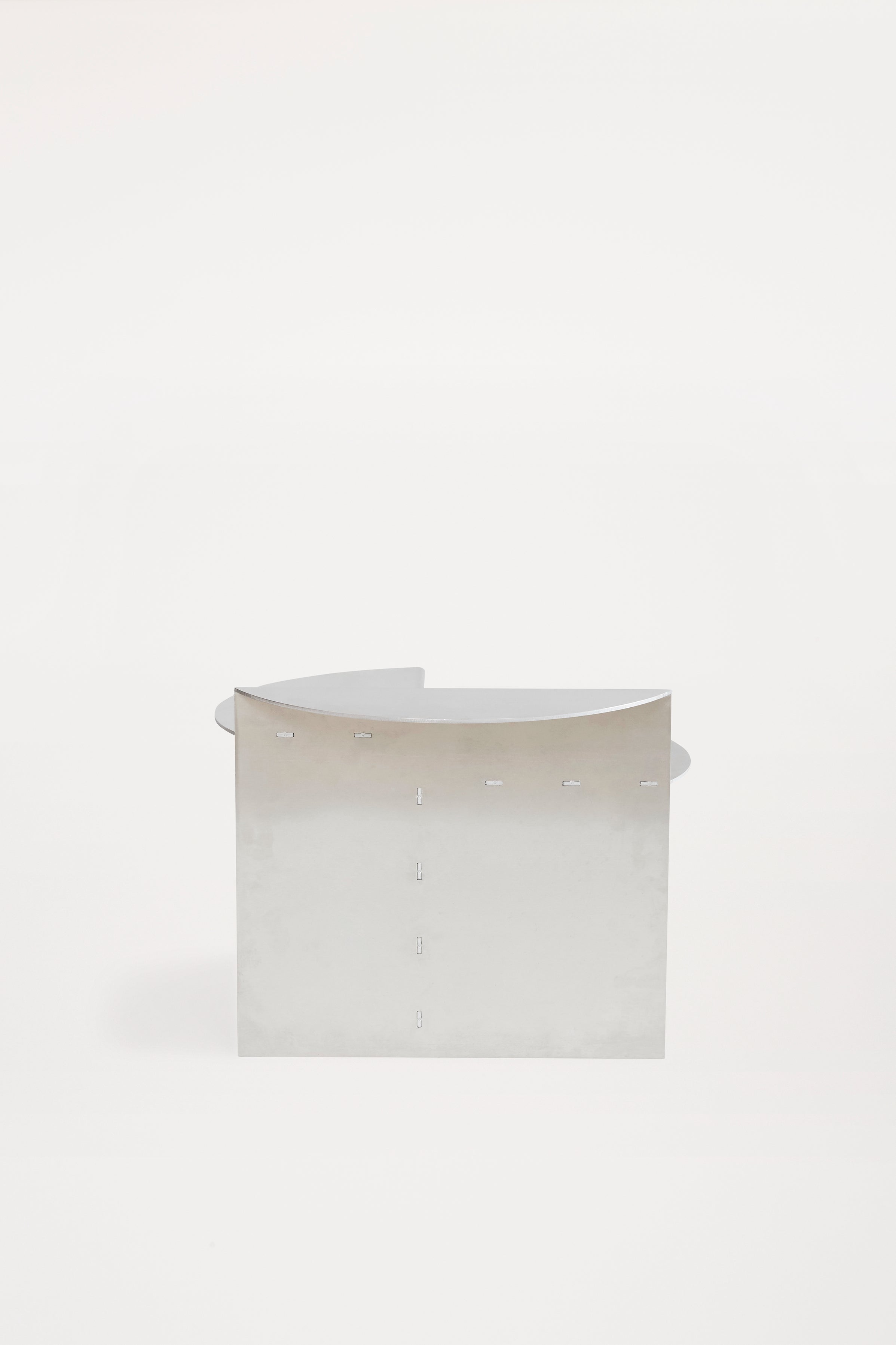 Rivet Side Table | FRAMA – Oski and Lottie