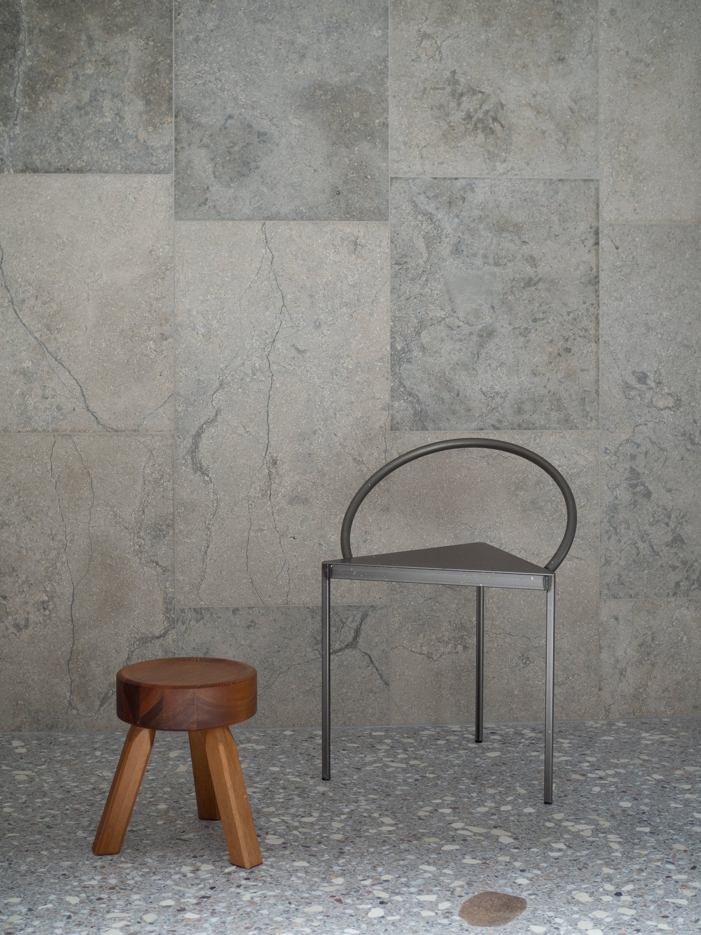 Triangolo Chair Stainless Steel | FRAMA – Oski and Lottie
